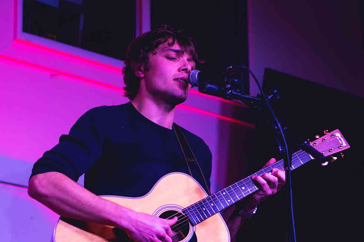 WED APR 2 '25: Max Steele | The Hog Wallow Pub